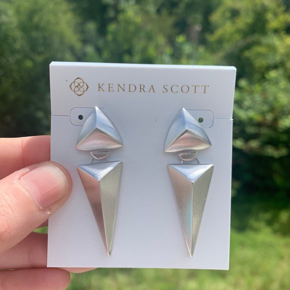 Kendra Scott | Jewelry | Kendra Scott Vivian Statement Earrings In ...